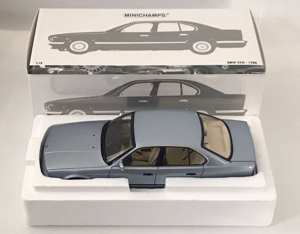 1:18 BMW 535i E34 1988 Light blue metallic - SDmodelcartuning.com