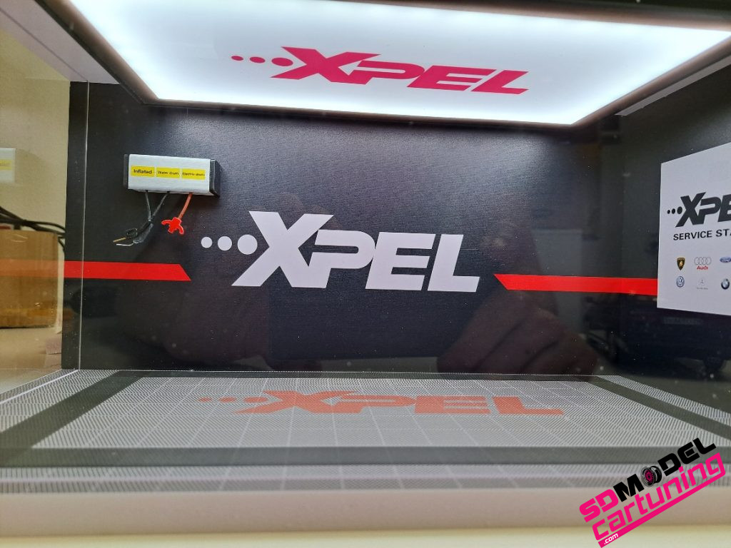 1:18 Service Parking diorama Xpel – Small - Building kit ...