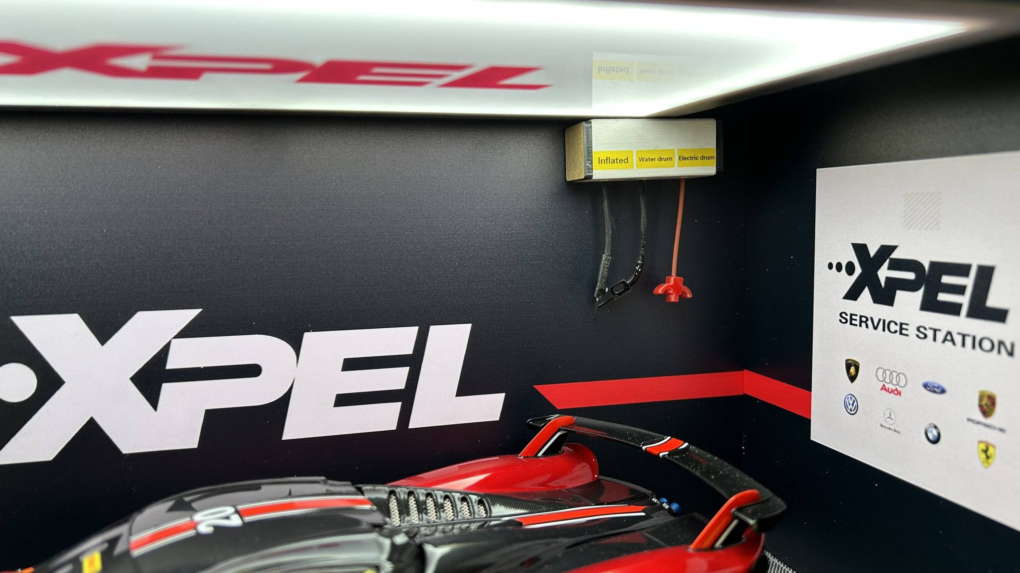 1:18 Service Parking diorama Xpel – Small - Building kit ...