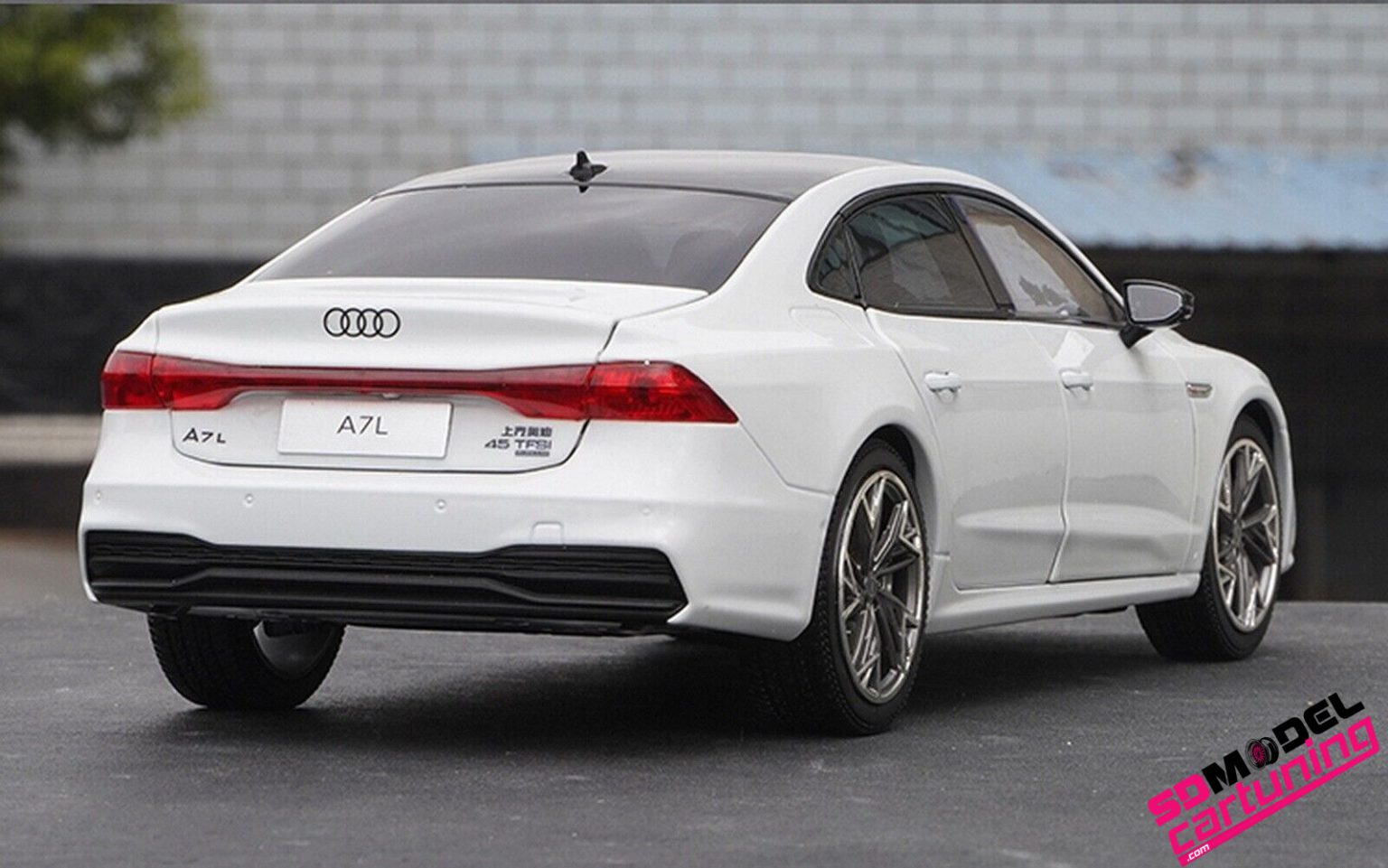 1:18 Audi A7L - 2021 - White edition - SDmodelcartuning.com